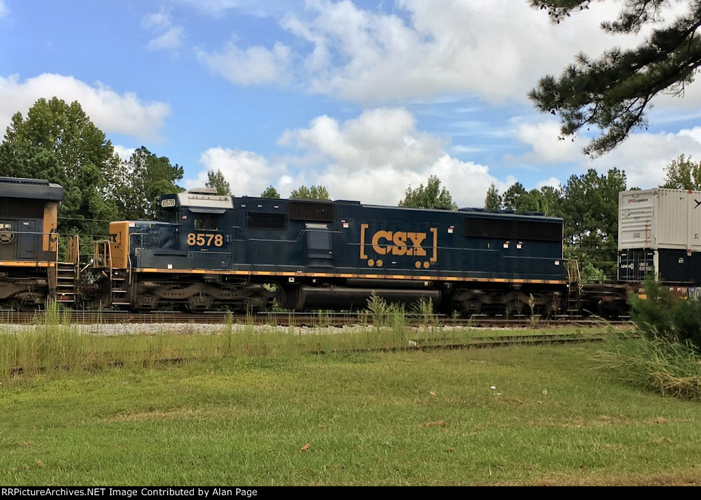 CSX SD50-2 8578 runs second